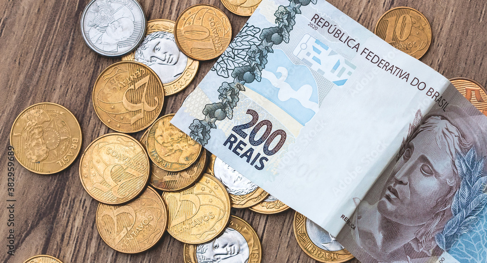 Dinheiro, Brasil, Reais, Real Brasileiro, Real. Grupo de cédulas ...