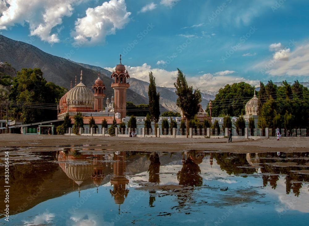 mosque picture with reflection and mountains in background royal mosque ...