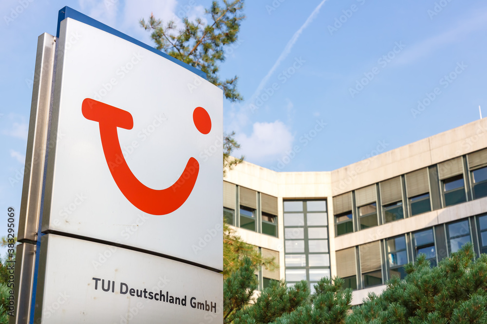 TUI Deutschland GmbH logo sign symbol headquarters headquarter Hanover ...