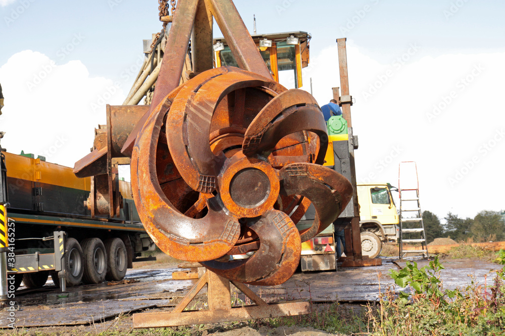 Cutting head of a floating cutter suction dredger for use in larger ...