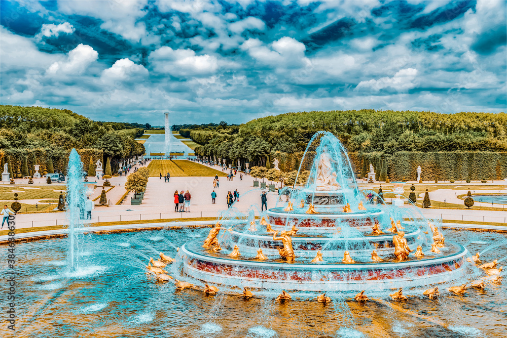 VERSAILLES, FRANCE - JULY 02, 2016 : Latona Fountain Pool, opposite the ...
