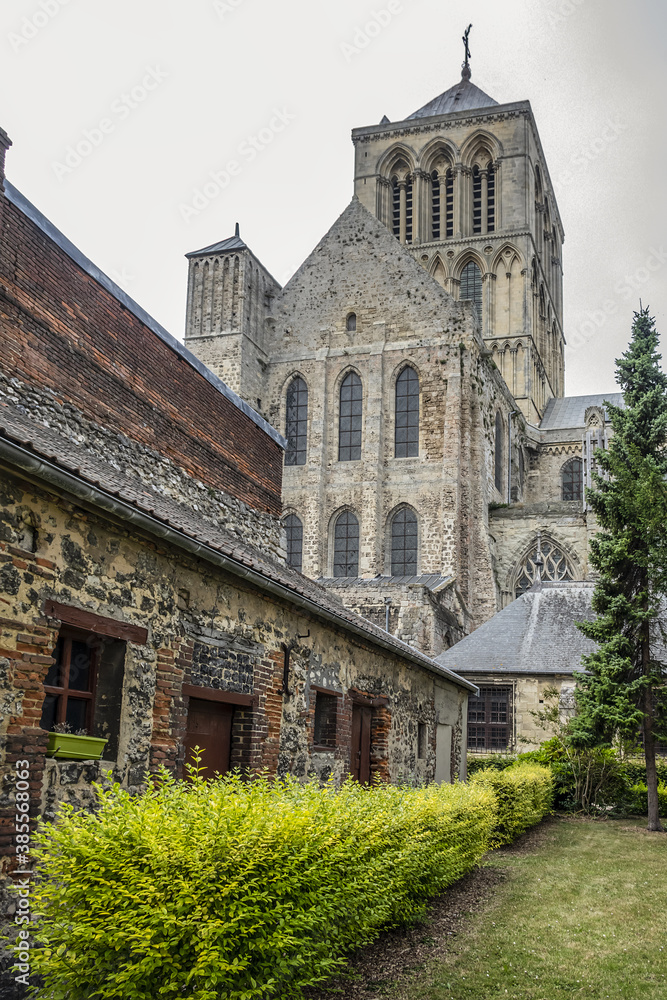 Foto de Architectural fragments of Fecamp Abbey. Fecamp Abbey (Abbaye ...