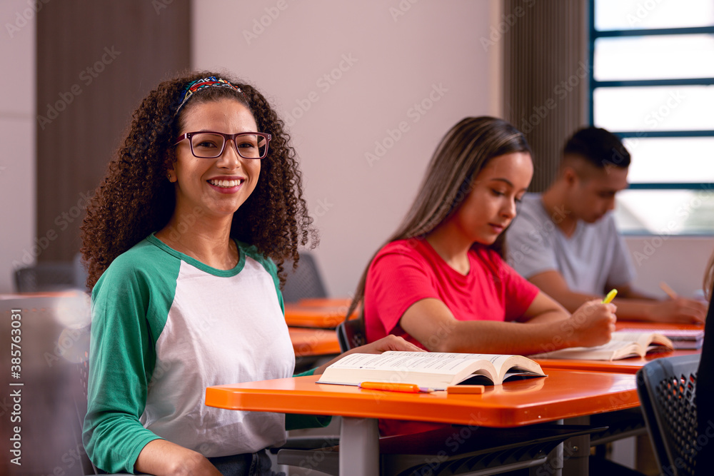 Turma em sala de aula Stock Photo | Adobe Stock