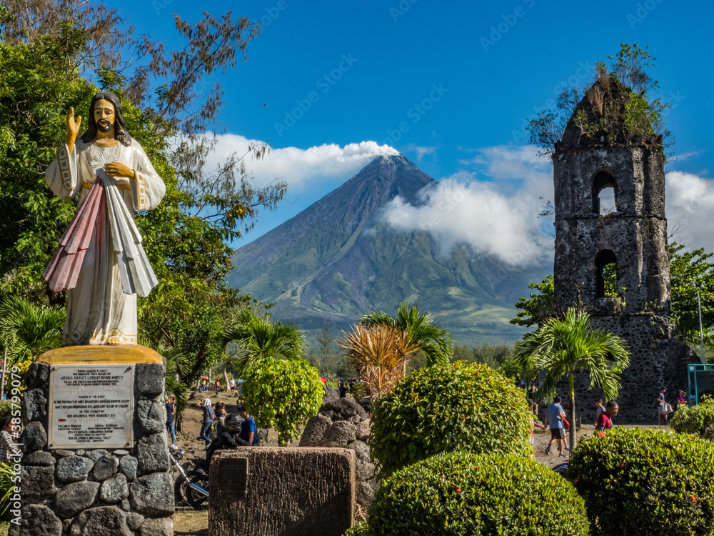 Naklejka Mayon volcano - massive, very active and perfect cone shape ...