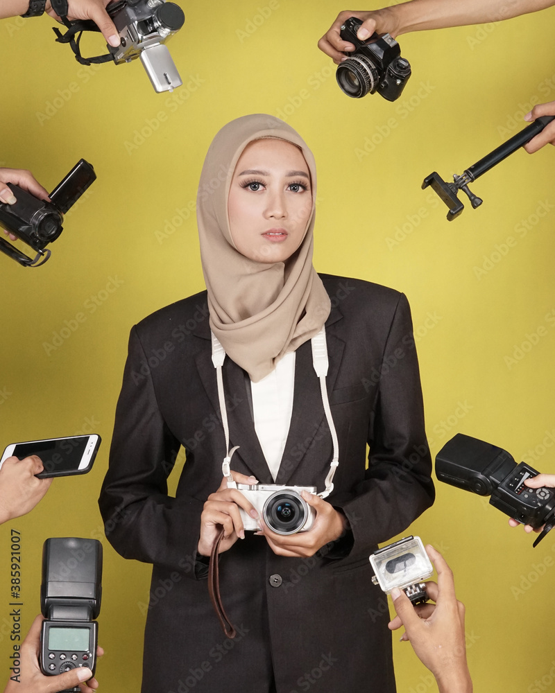 hijab female models are posing like famous models. The woman was ...