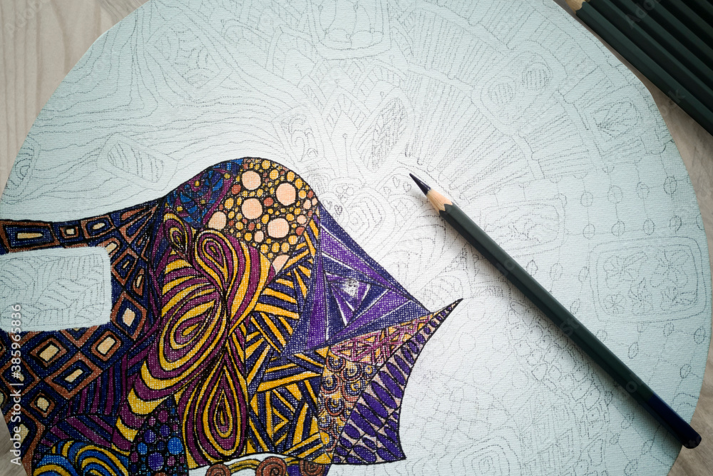 Step-by-step instructions for DIY round wall clock in zentangle ...