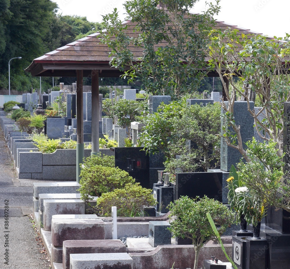 Time to visit the grave Higan Obon Japanese custom ancestor memorial ...