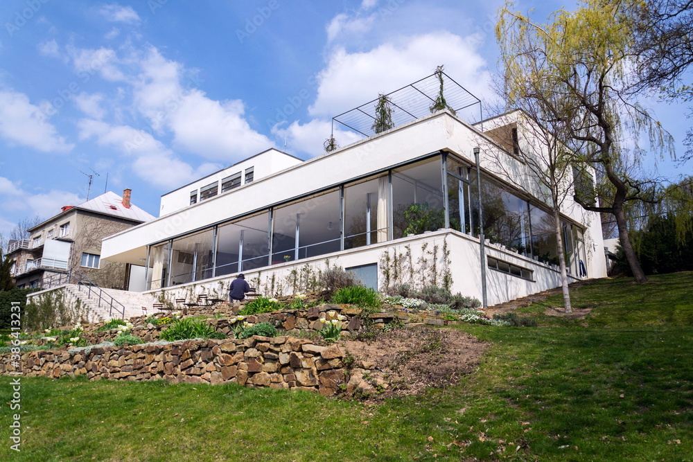 Plakat Exterior of the Villa Tugendhat by architect Ludwig Mies van der ...