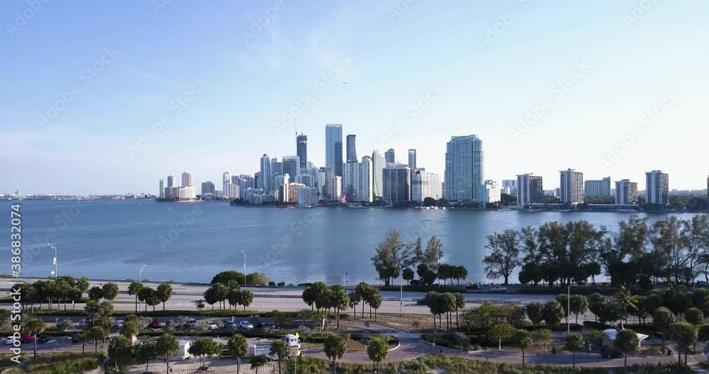 Vídeo do Stock: Amazing Downtown Miami aerial skyline. Downtown Miami ...