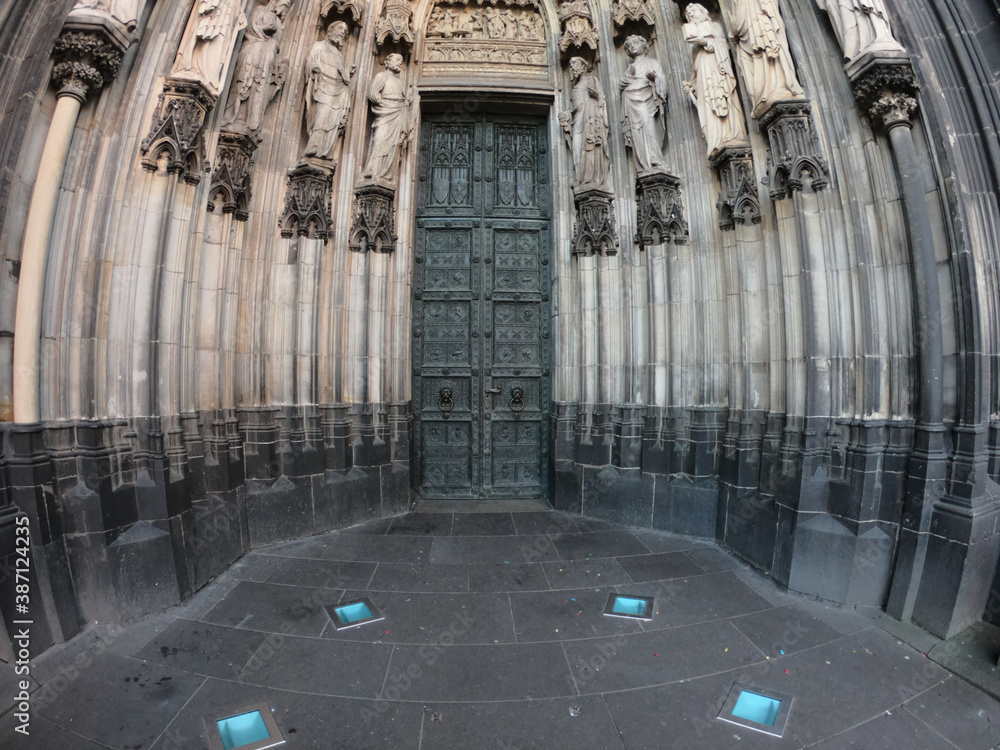 Entrance gate to the Cologne Cathedral (Kolner Dom), Roman Catholic ...