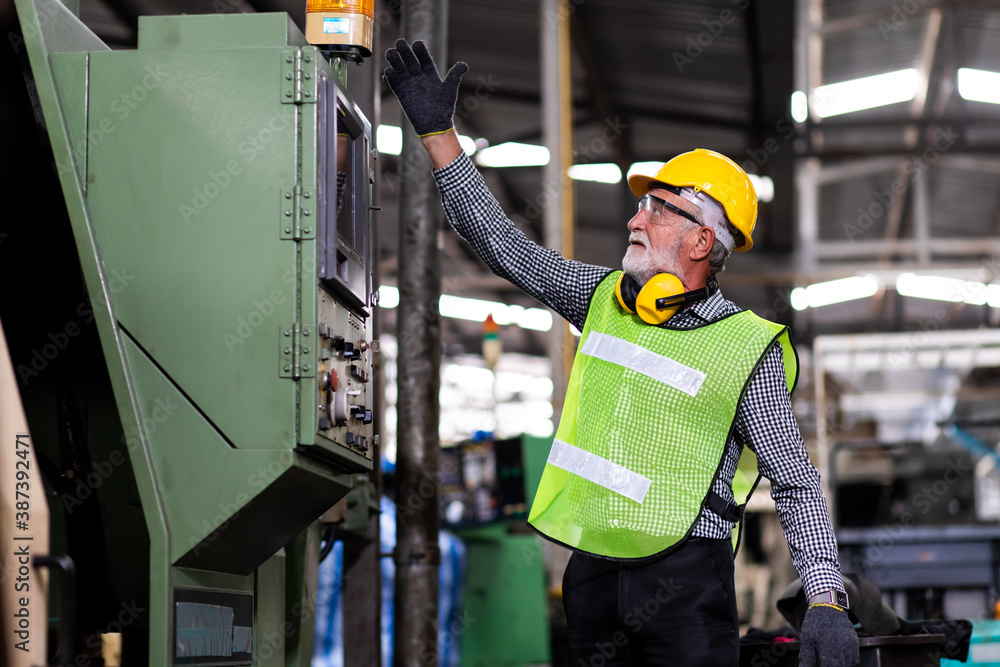 Mechanical Engineering control lathe machine in factory facility ...