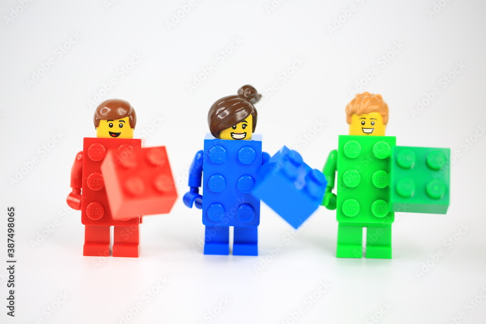 Fotografia do Stock: HONG KONG, NOV 2: A group of workers lego mini ...