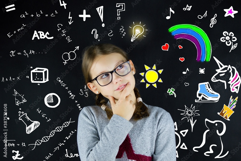 The little girl just got an idea. Concept about thinking and brain ...