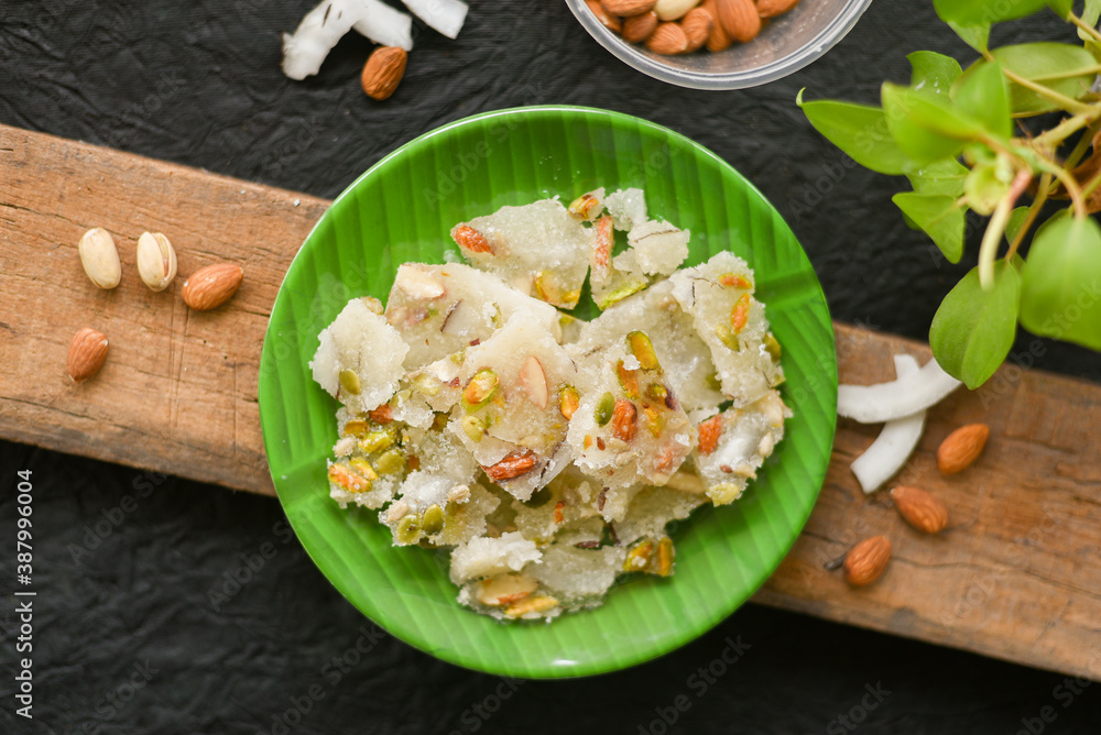 Foto de Petha Indian sweet sugar barfi or Burfi Diwali sweets Mithai ...