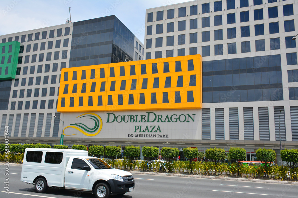 Double Dragon Plaza mall facade in Pasay, Philippines Stock Photo ...