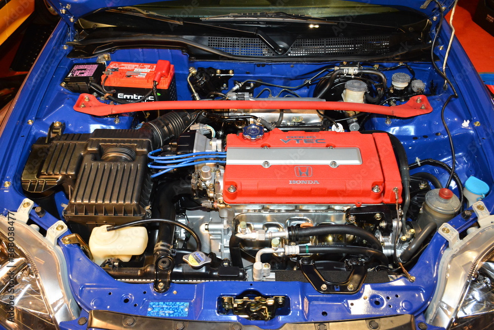 Honda civic motor engine at 25th Trans Sport Show in Pasay, Philippines ...