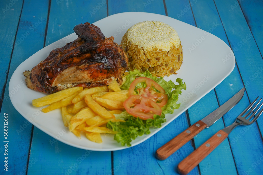 moro de lenteja con pollo a la brasa foto de Stock | Adobe Stock