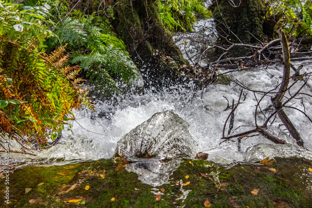 Cascada con efecto de concha de Santiago, Galicia, España Stock Photo ...