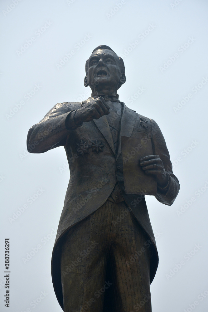 Manuel Quezon statue at Quezon memorial circle in Quezon City ...