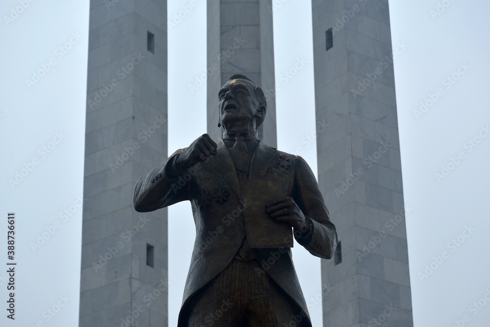 Manuel Quezon statue at Quezon memorial circle in Quezon City ...