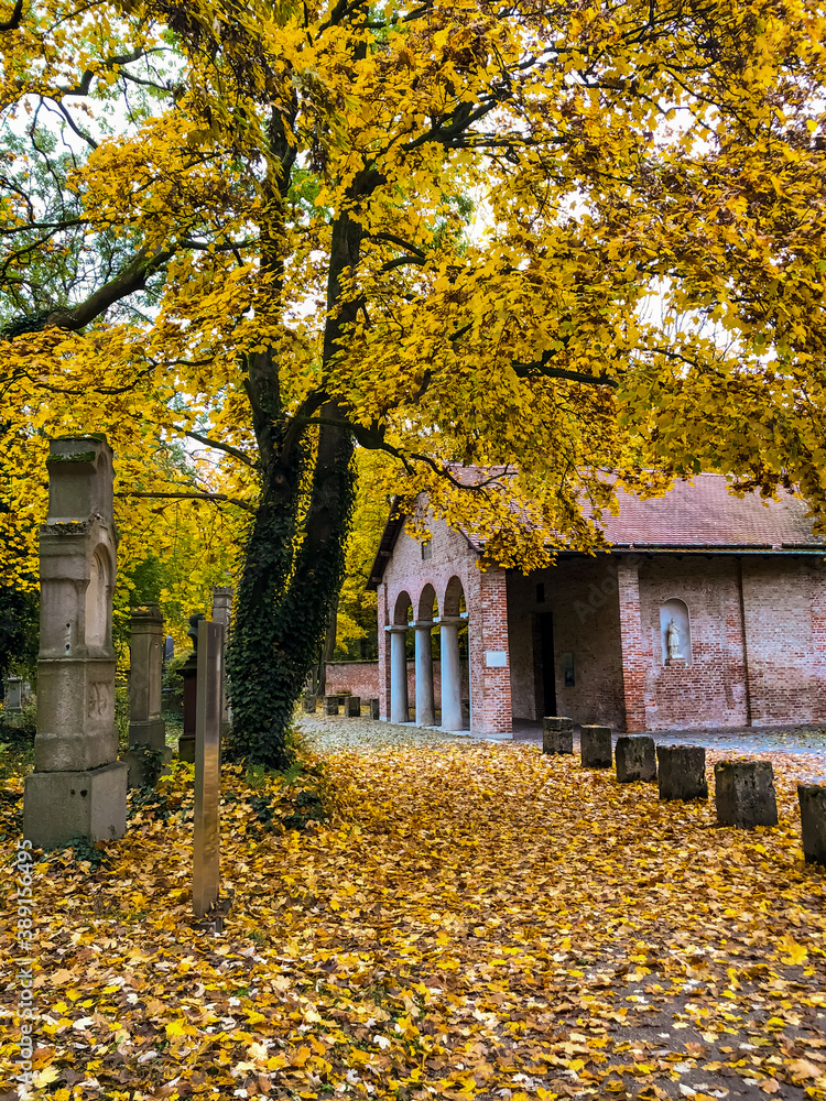 Beautiful cemetary or graveyard Südfriedhof Sudfriedhof in Munich ...
