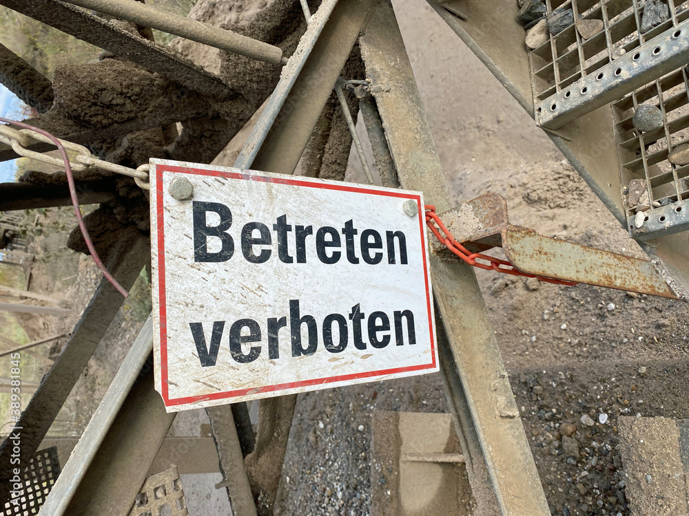Betreten verboten Schild / Kein Zutritt / no entry Stock Photo | Adobe ...