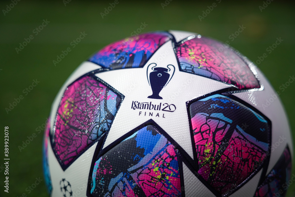 Foto de Bangkok / Thailand - Feb 2020 : Adidas launch "Finale UCL ...