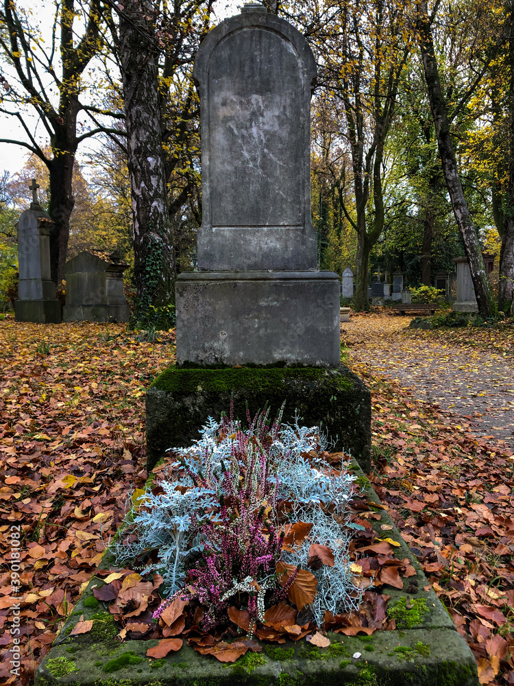 Beautiful cemetary or graveyard Südfriedhof Sudfriedhof in Munich ...