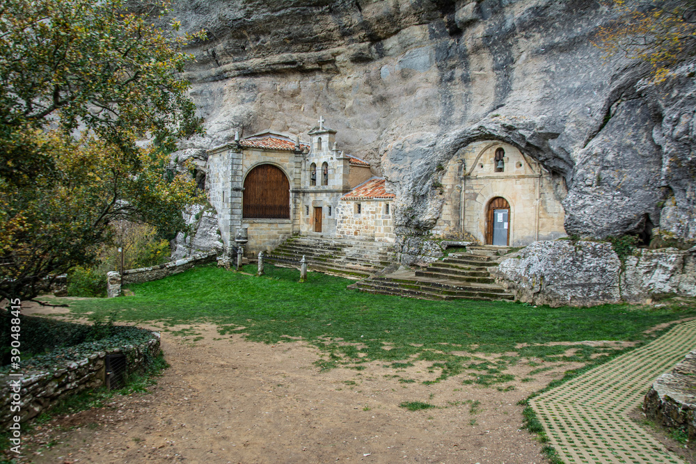 ermita de san bernabé y san tirso. Christian and Spanish hermitage ...
