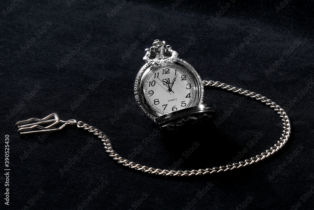 Reloj de bolsillo Stock Photo | Adobe Stock