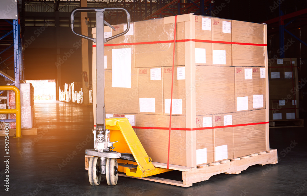 Cargo shipment box pallet, Manufacturing and warehousing. Heavy goods ...