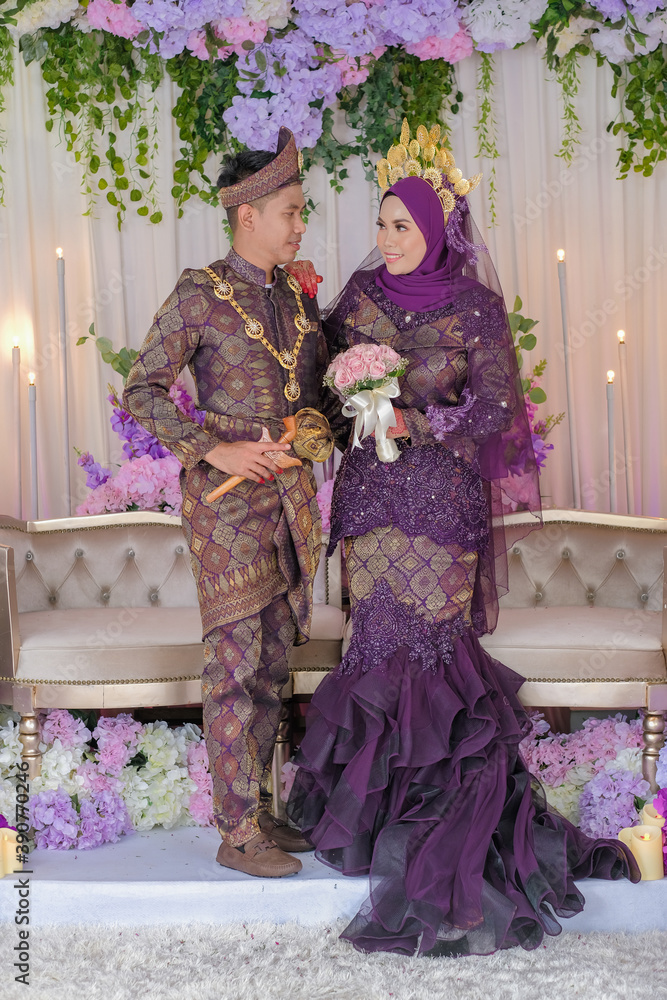 Indoor shooting for Malay wedding, the bride and groom wearing Malay ...