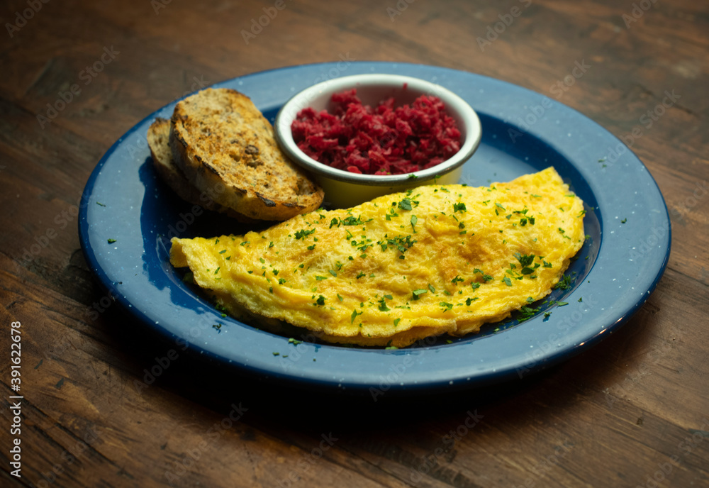 omelette huevo desayuno almuerzo pan integral tostado chucrut ...