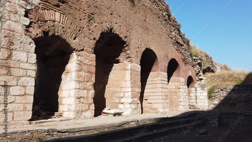 Vidéo Stock Ancient Roman gymnasium. Sardis was situated in the middle ...