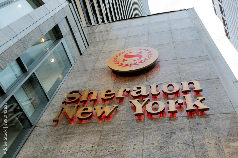 Sheraton Hotel logo on exterior of their hotel in midtown Manhattan ...