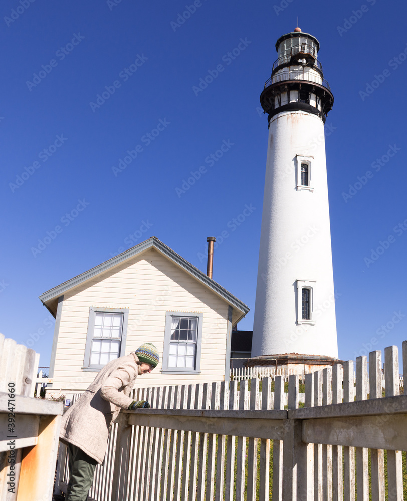 Pigeon Point Lighthouse, California, with lighthouse, keeper's quarters ...