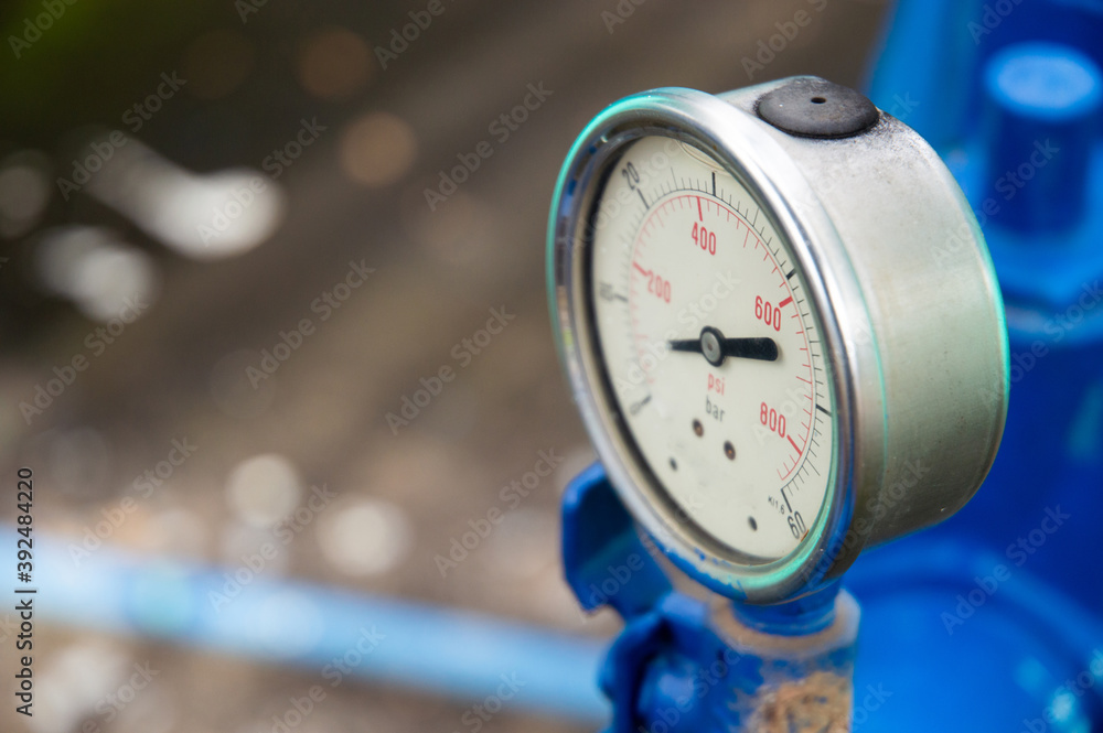 Blue pressure gauge for measuring the pressure in the cooking gas tank ...