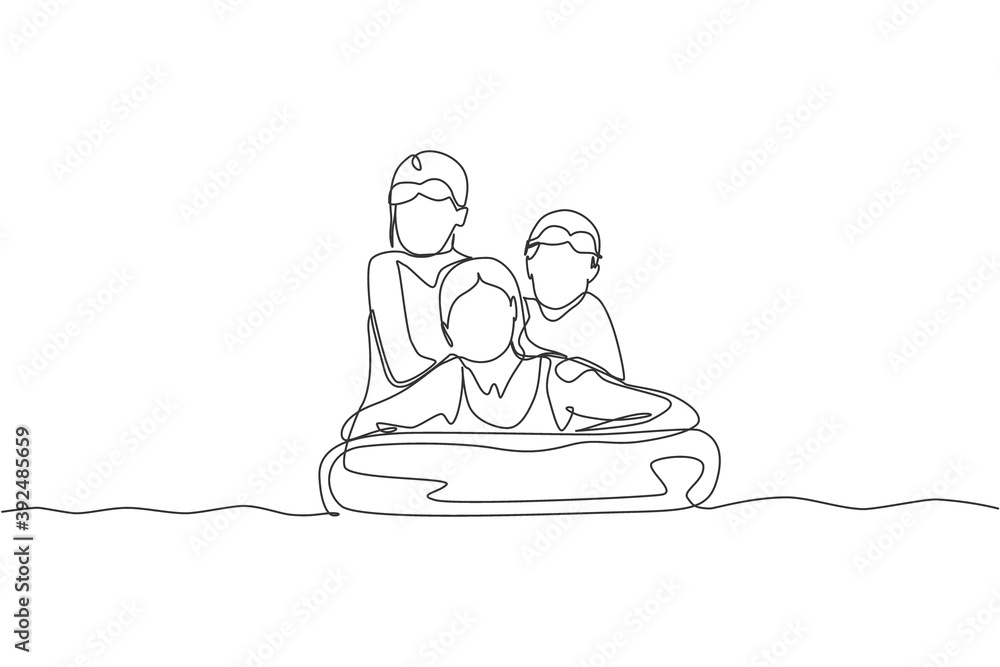 One continuous line drawing of happy mom play with her boy and girl kid ...