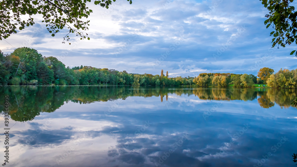 Étangs de Cergy Stock Photo | Adobe Stock