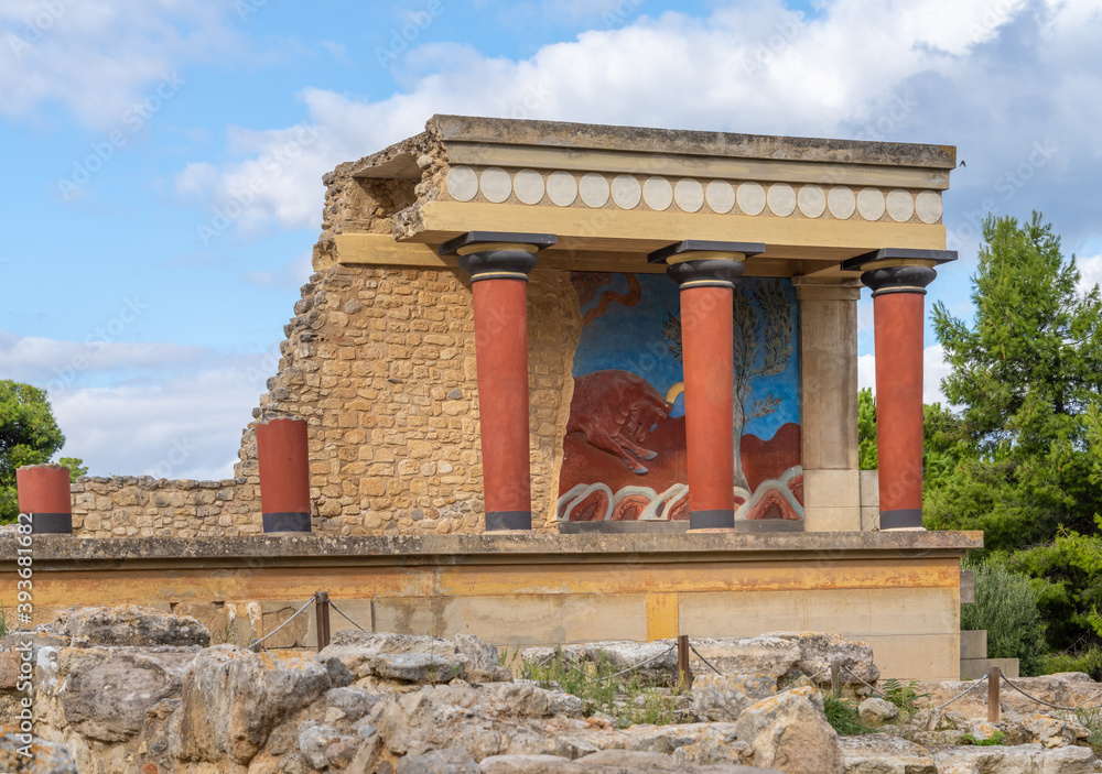Magnificent ruins of the Knossos Palace complex. The famous Minoan ...