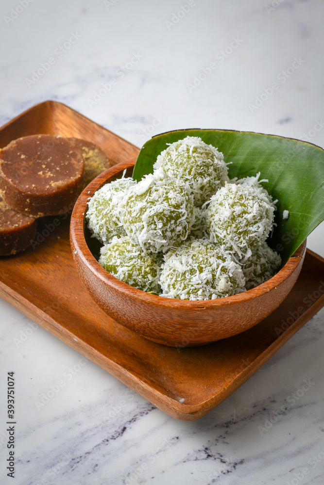 Klepon or kelepon is one of Indonesia's traditional cakes made from ...