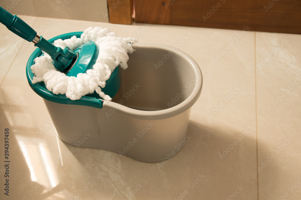 Round spin mop with microfiber head. plastic spin mop bucket. Cleaning ...