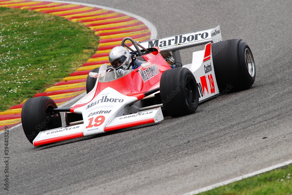 Mugello Circuit 1 April 2007: Unknown run on Classic F1 Car 1979 ...
