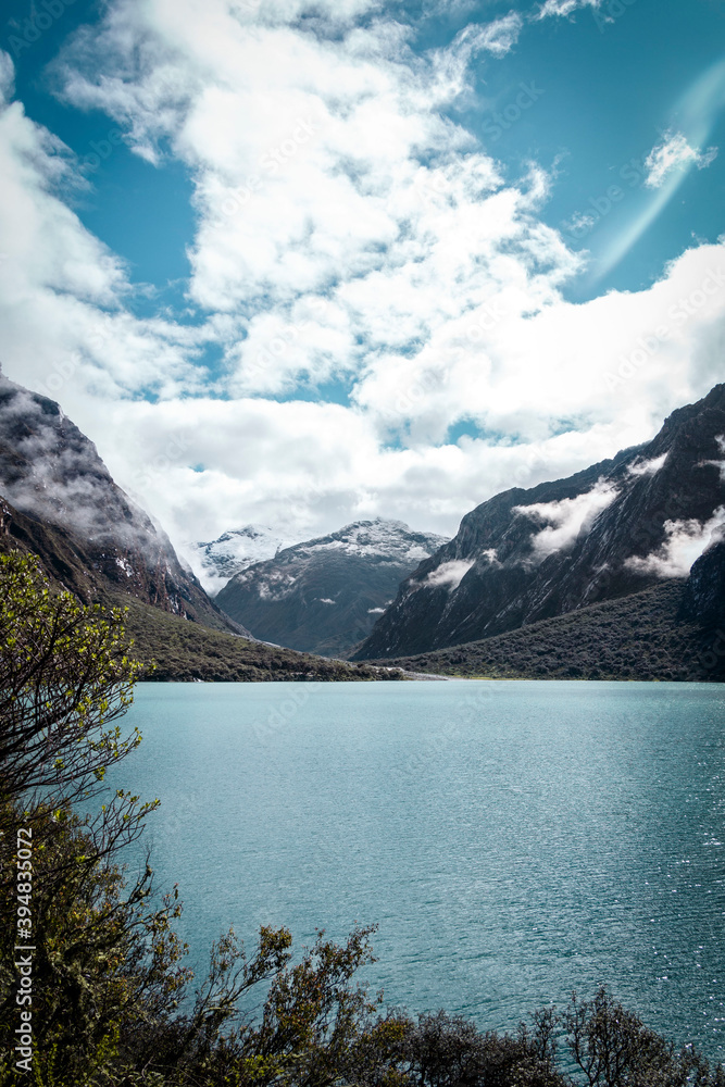 Lago pequeño de camino a Lago 69 Stock Photo | Adobe Stock