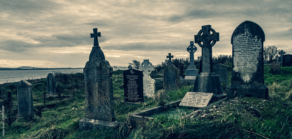 Ireland celtic cross at medieval church cemetery Old spooky cemetery ...