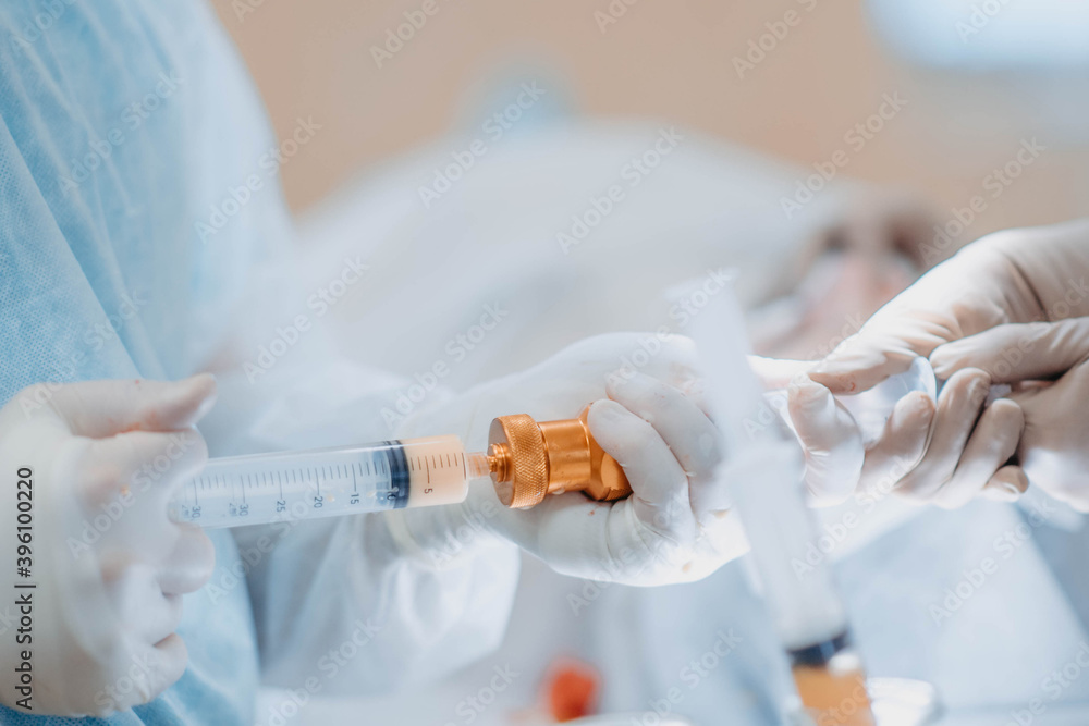 preparation of fat cells for lipofilling in the operating room ...