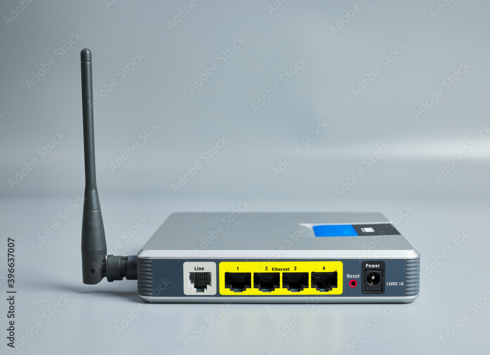 Antiguo módem para conexión a Internet Stock Photo | Adobe Stock