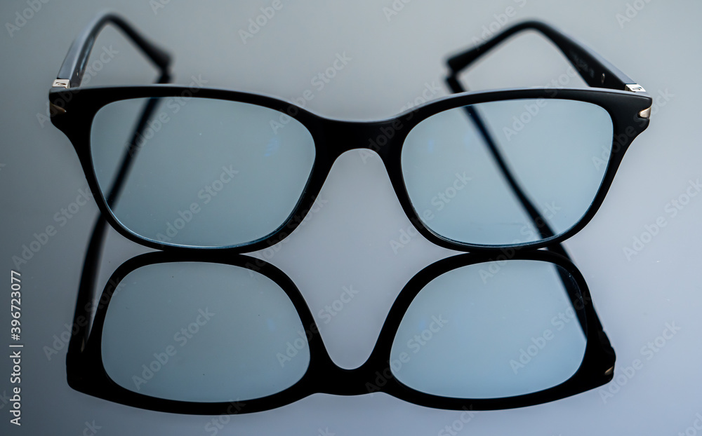 Blue light blocking glasses. Black frame glasses for filtering blue ...