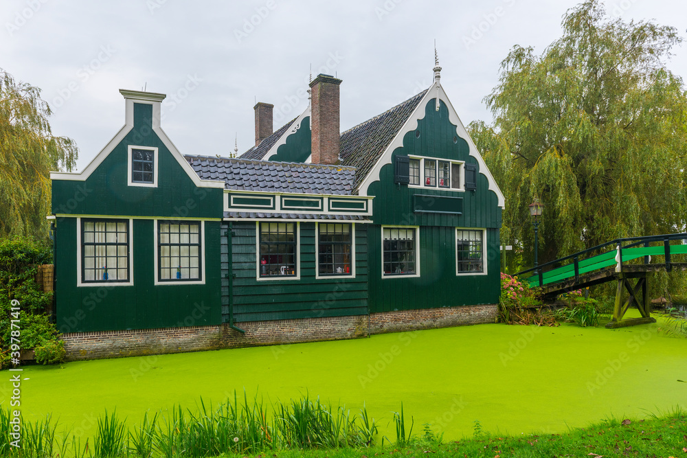 Traditional Dutch house in Zaanse Schans. Small village in Amsterdam ...