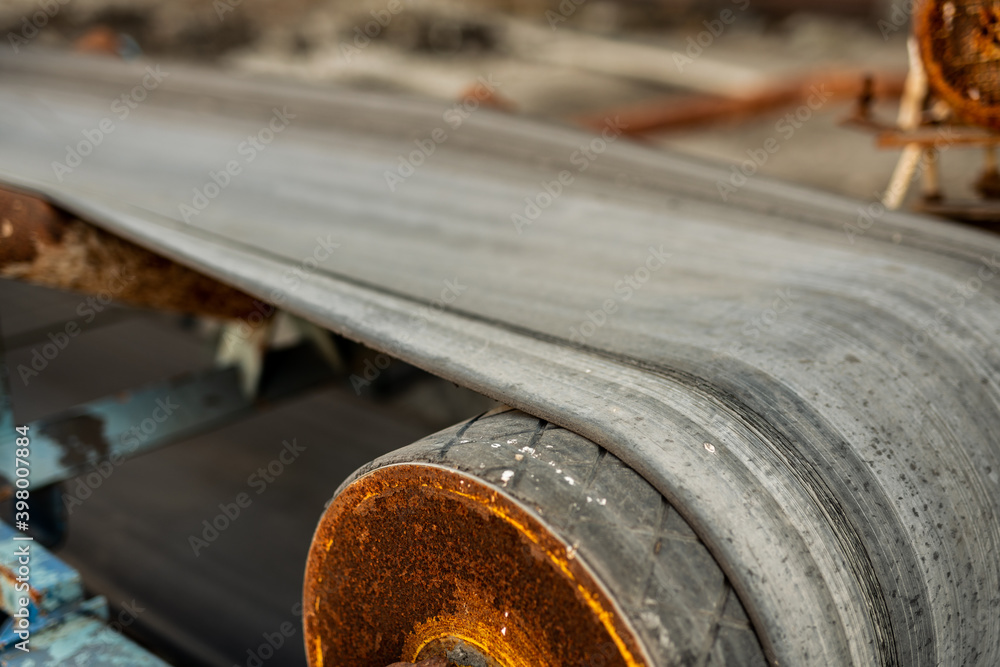 conveyor belt - rubber - wear and tear - old industrial machine Stock ...